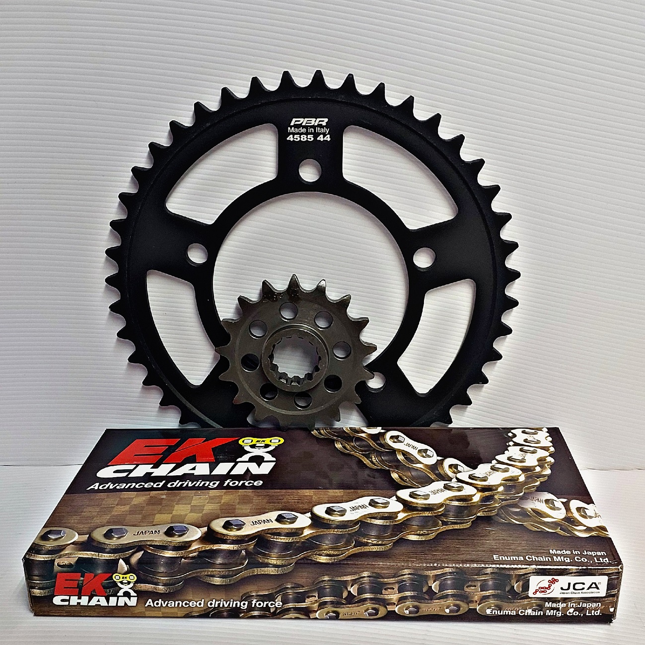 Chain & Sprocket set upgrade KTM 1290 Superduke R - WeSellParts Bike Shop